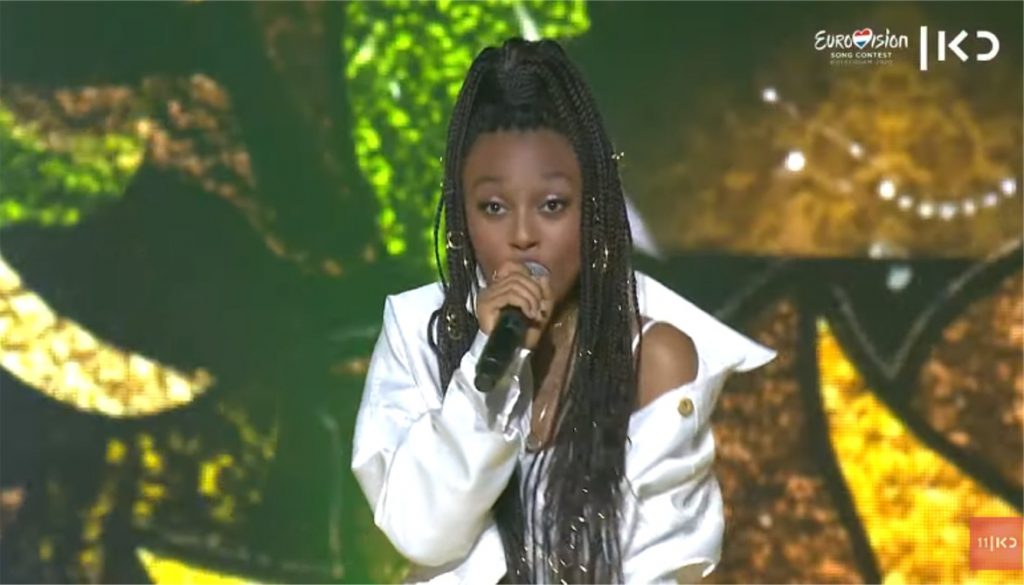 צפו בשיר הישראלי לאירוויזיון 2020: עדן אלנה עם "Feker Libi"